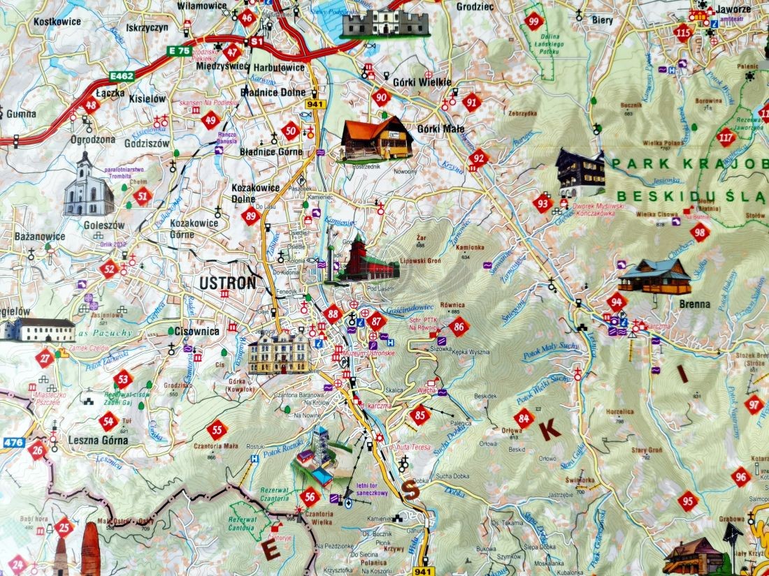 BESKIDY MAPA ŚCIENNA TURYSTYCZA ATRAKCJE